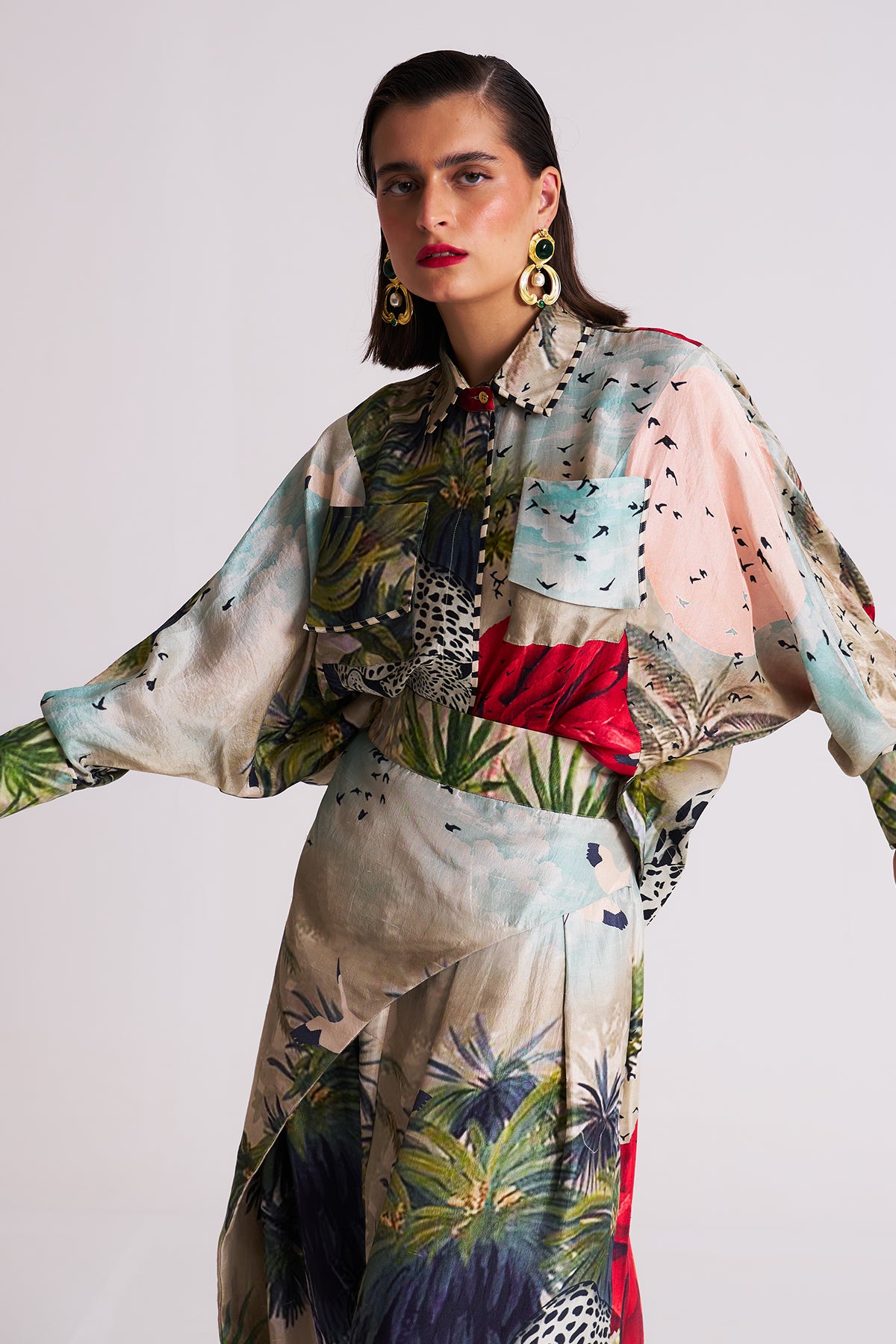 Patch pocket shirt with harrom pants