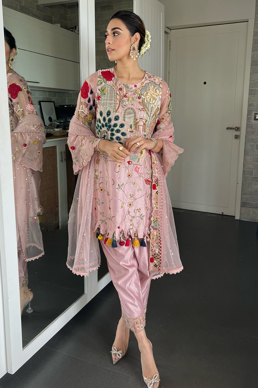 Summiyya ( House of misu ) In Fringes suit – Gazal Gupta Couture